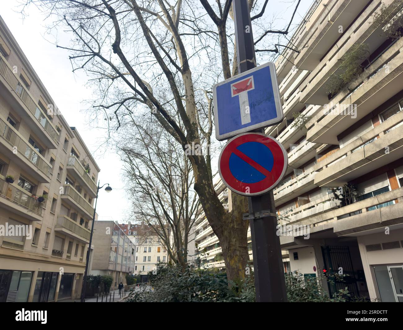 Urban scene with unique signs and modern architecture in tranquility ...