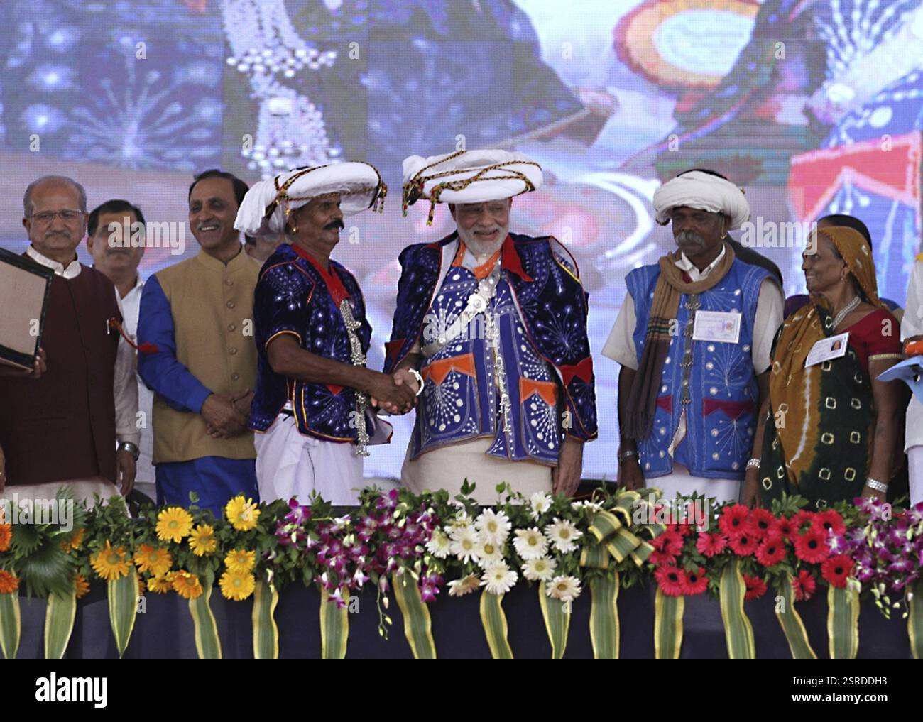 Prime Minister Narendra Modi during the inauguration ceremony of Kadana ...