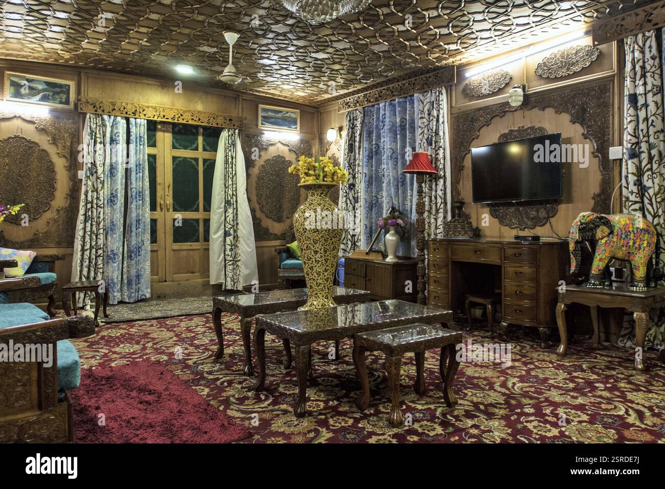 Houseboat interior, Dal Lake, Srinagar, Kashmir, India, Asia Stock ...