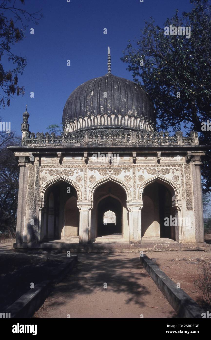 Qutub Shahi tomb in Hyderabad, Andhra Pradesh, India, Asia Stock Photo ...