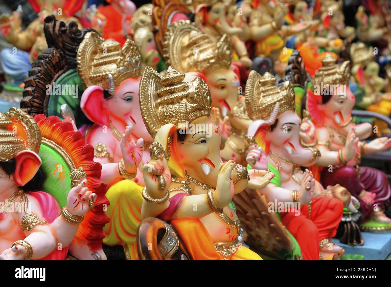 Lord ganesh statue kept for sale, mumbai, maharashtra, India, Asia ...