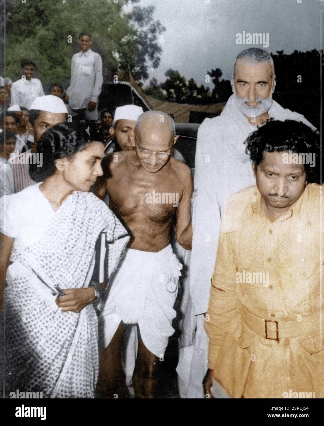 Mahatma Gandhi and Abdul Ghaffar Khan on platform, Delhi, India, Asia ...