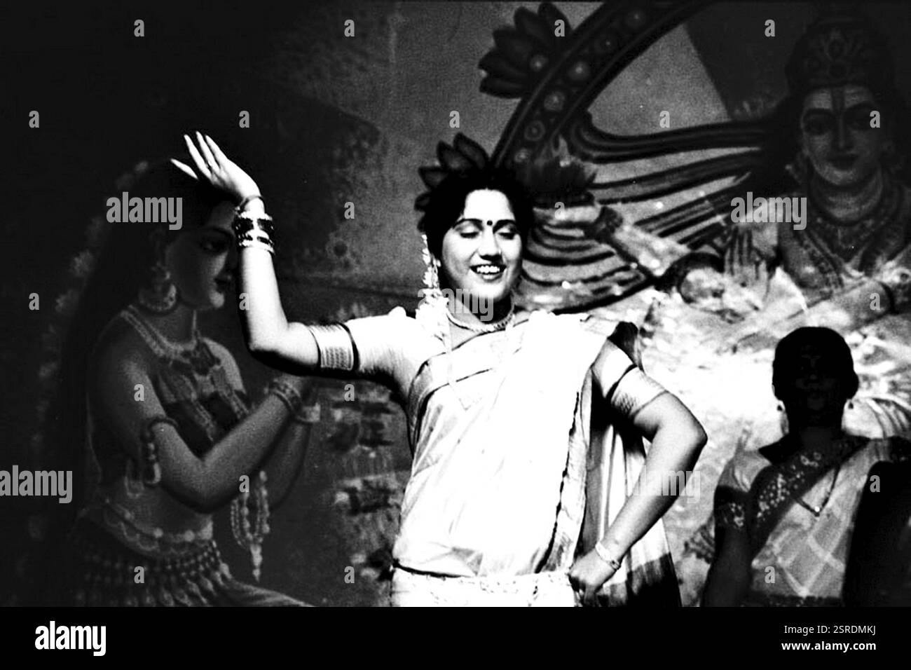 Lavni folk dance, lady wearing traditional navari or nine yard sari ...