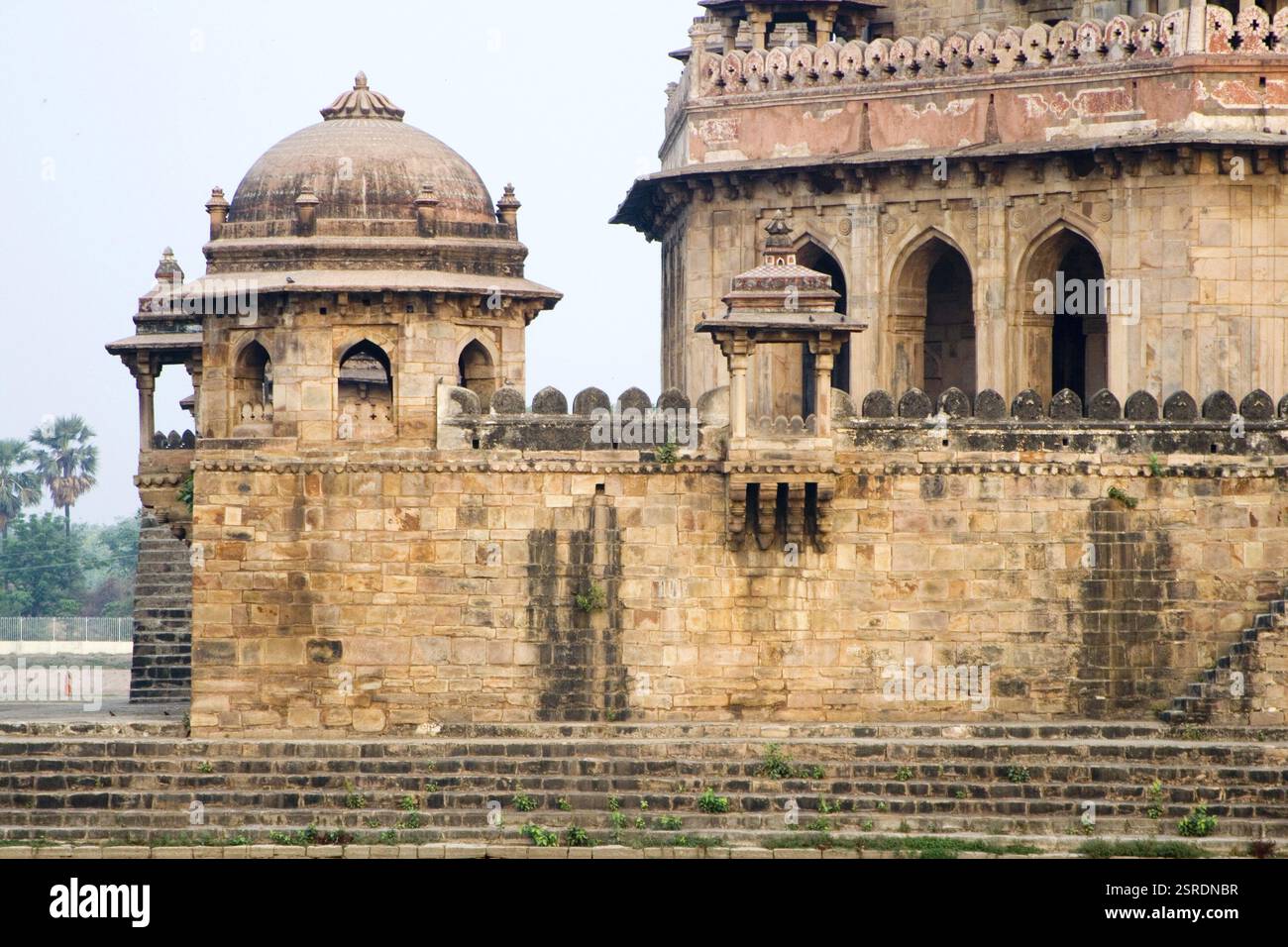 Sher shah suri tomb in Sasaram, Bihar, India, Asia Stock Photo - Alamy