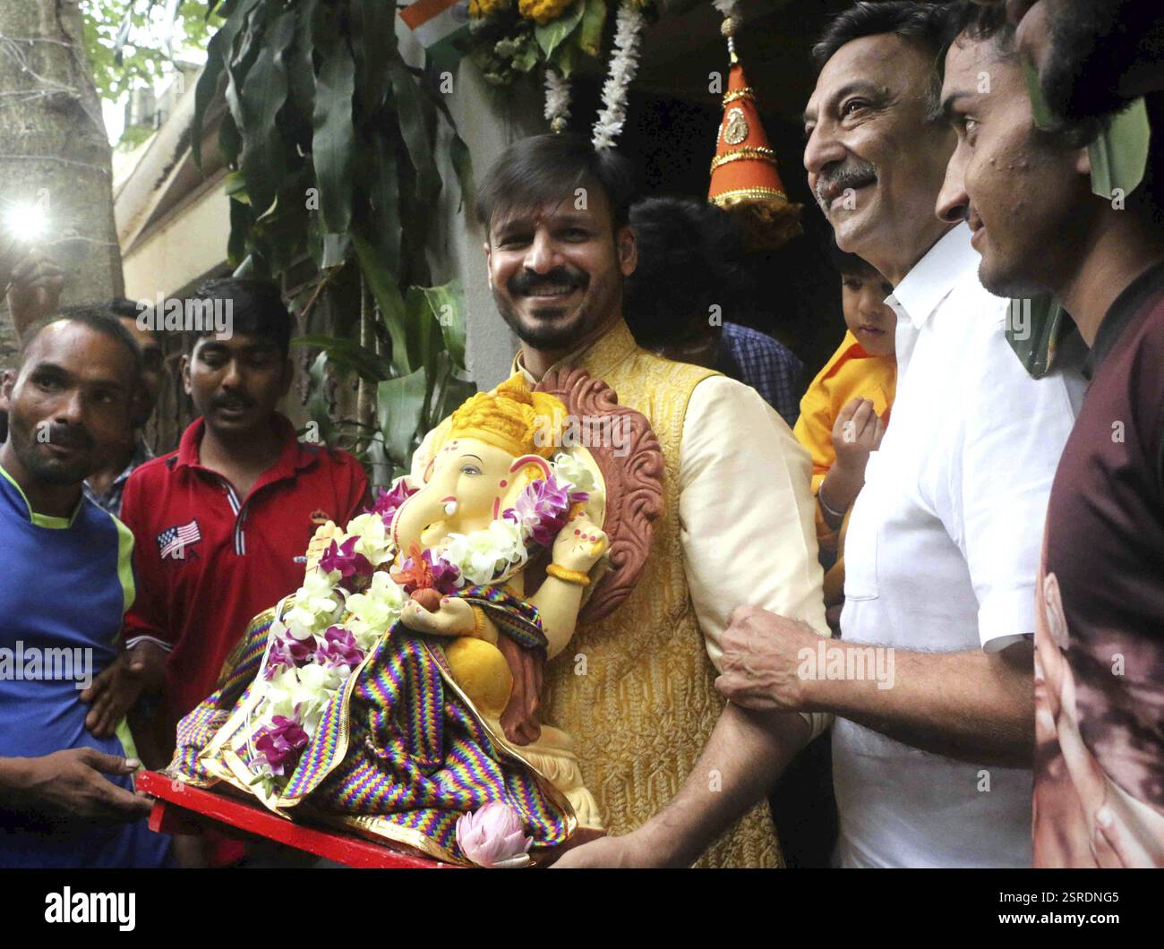 Bollywood actor Vivek Oberoi Suresh Oberoi participates procession ...