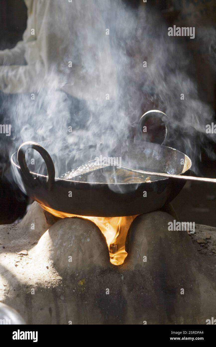 Container vessel on fire hi-res stock photography and images - Alamy