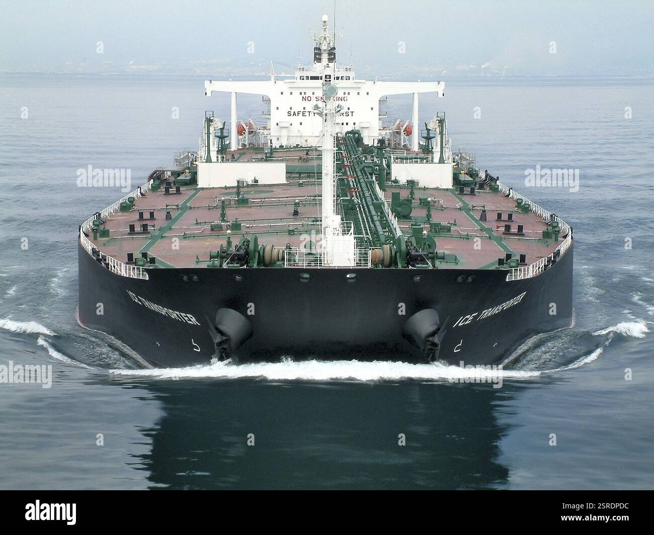 Very large crude oil carrier cargo ship in sea Stock Photo - Alamy