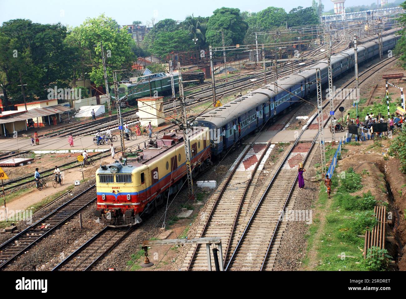 Mail train on track, Calcutta Kolkata, West Bengal, India, Asia Stock ...
