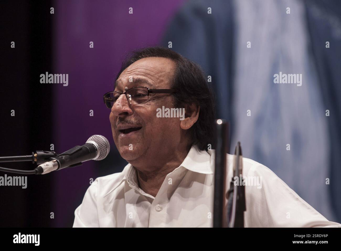 Pakistani ghazal and playback singer Ghulam Ali Khan performing in ...