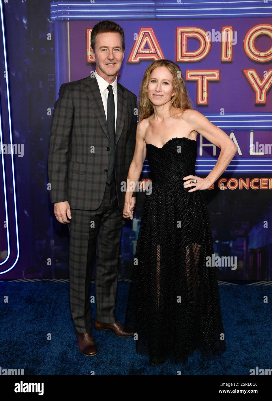 Edward Norton, left, and Shauna Robertson attend the SNL50: The ...