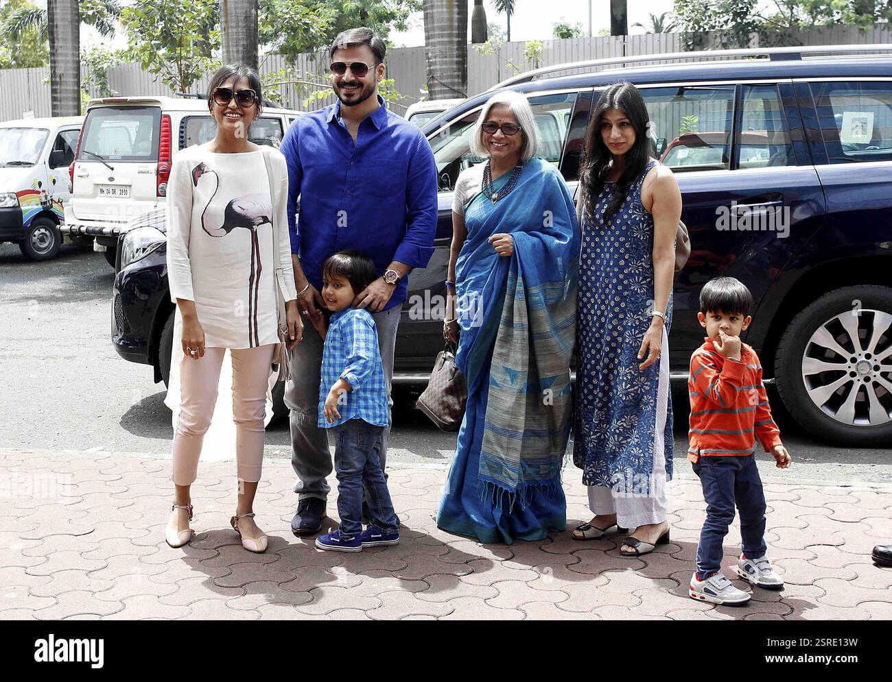 Bollywood actor Vivek Oberoi Priyanka Alva Oberoi Vivaan Veer Oberoi ...