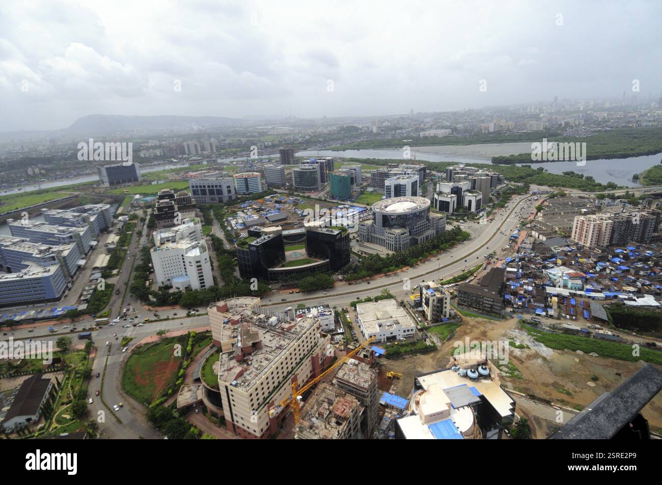 Aerial view kurla complex mumbai hi-res stock photography and images ...