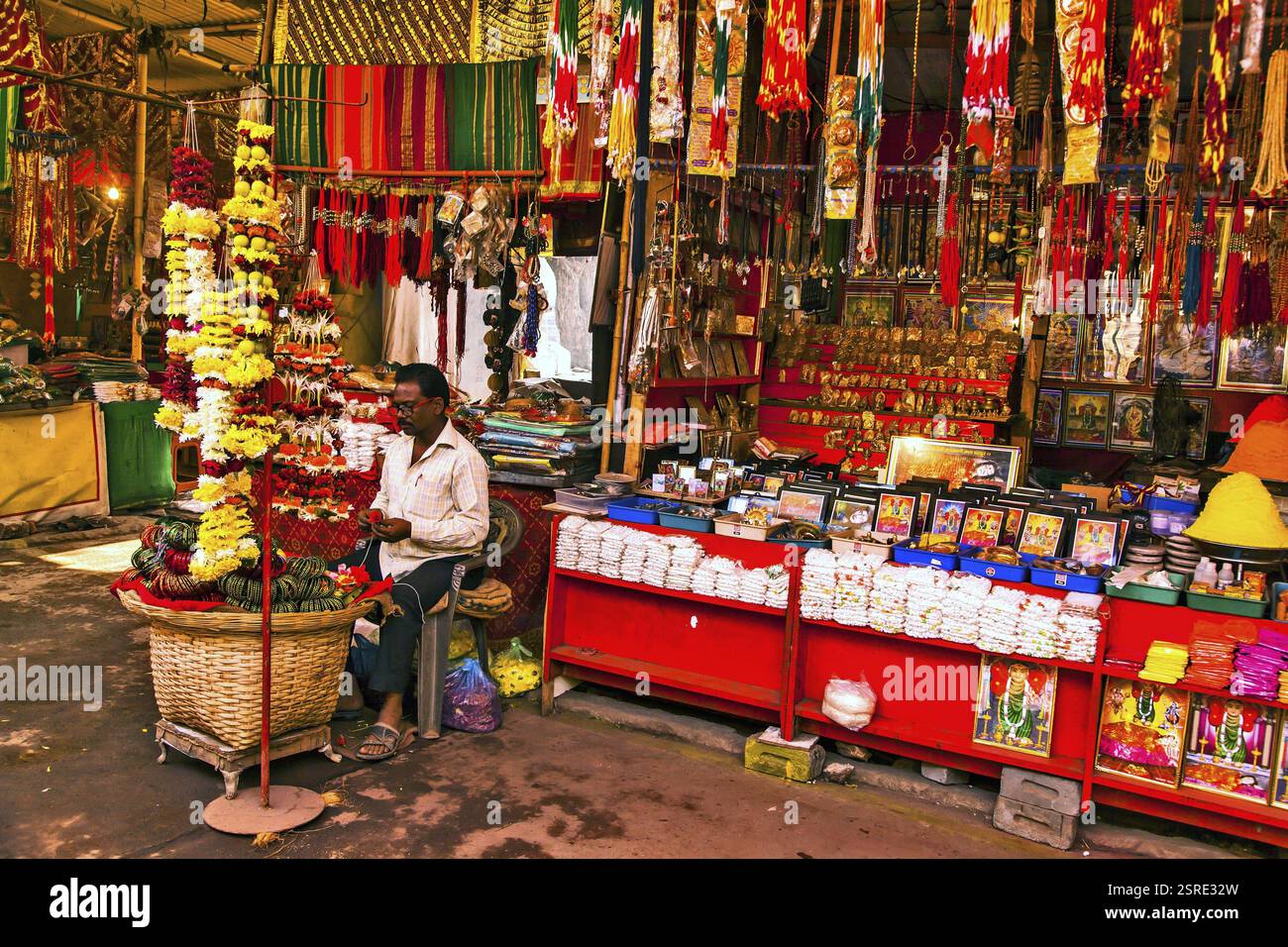Mahakali Temple shop, Chandrapur, Maharashtra, India, Asia Stock Photo ...