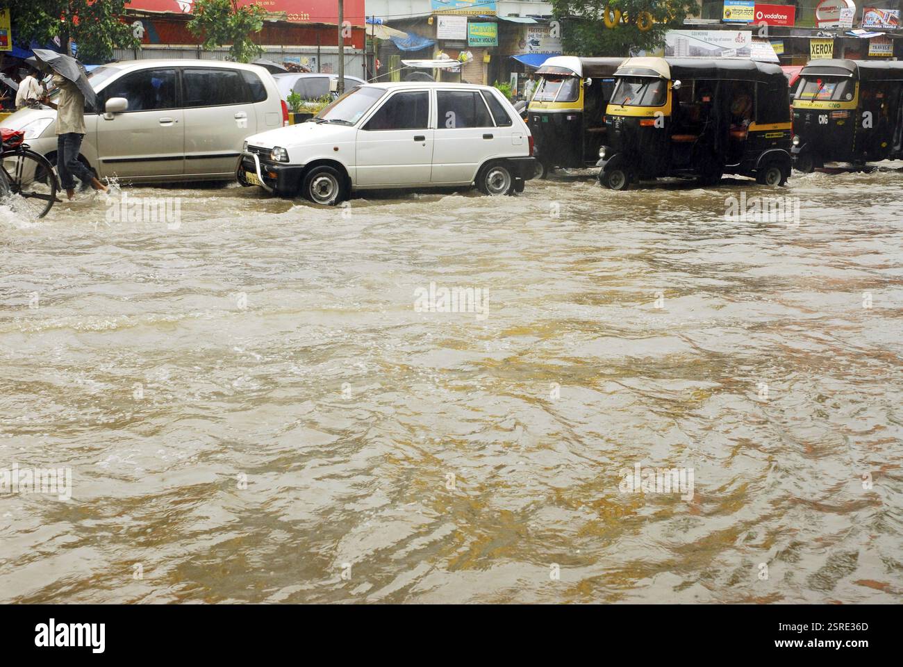 Water logging in monsoon, Bombay Mumbai, Maharashtra, India, Asia Stock Photo - Alamy