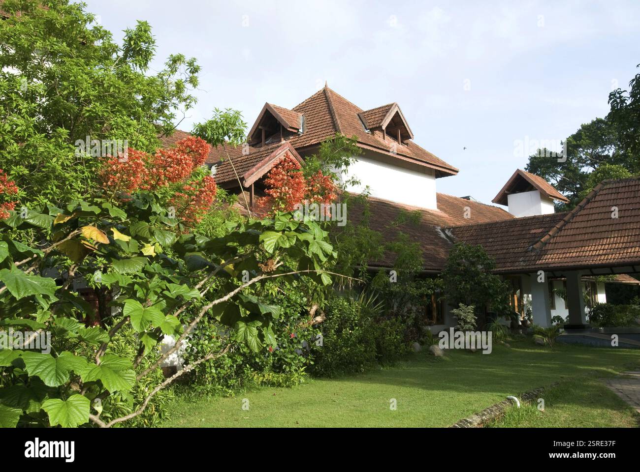 Bolgatty palace deluxe island heritage resort in Kochi Cochin, Kerala ...