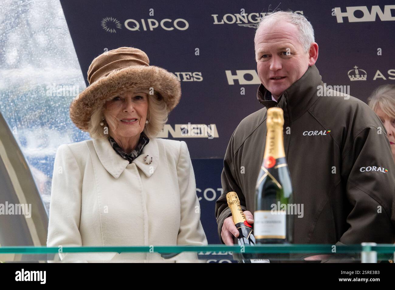 Ascot, Berkshire, UK. 15th February, 2025. Queen Camilla was at Ascot ...