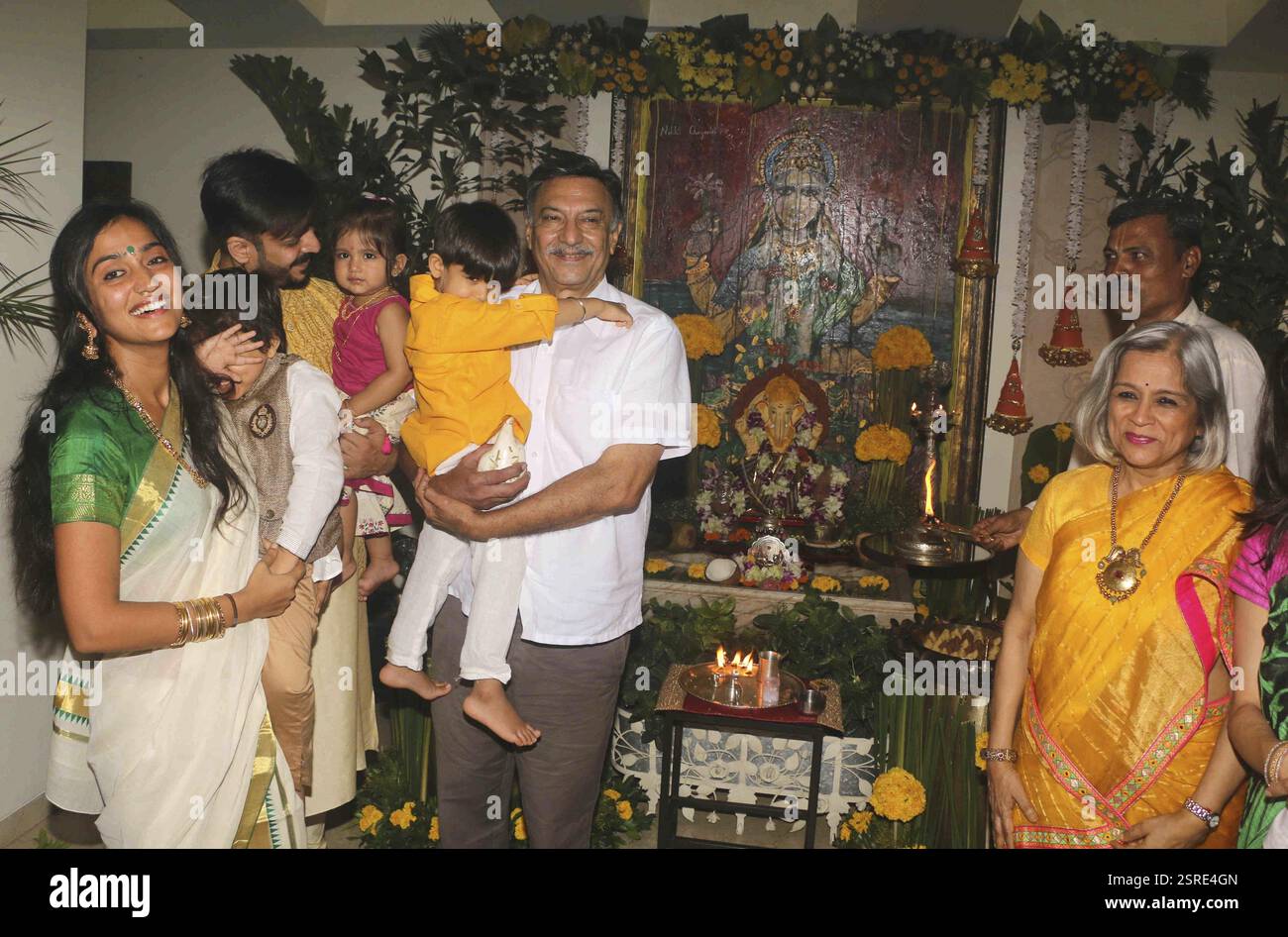 Bollywood actor Vivek Oberoi Priyanka Alva Oberoi Suresh Vivaan Veer ...