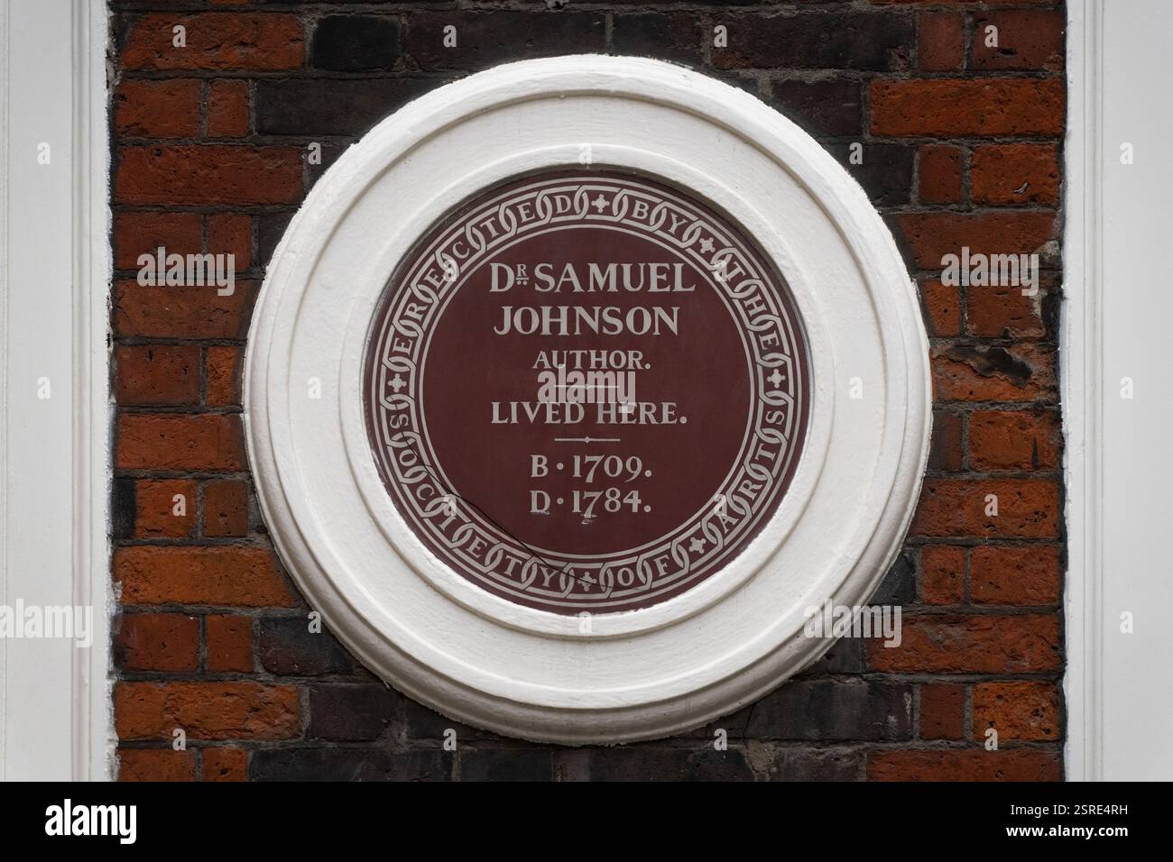 Plaque marking where Dr. Samuel Johnson, author, lived (1709-1784 Stock ...
