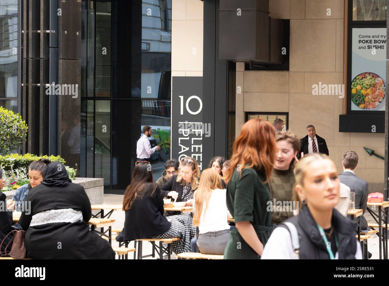 Pedestrian street outdoor tables hi-res stock photography and images ...