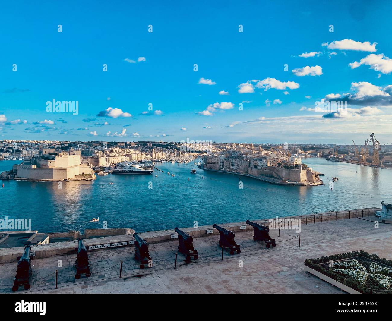 Iconic views of malta hi-res stock photography and images - Alamy