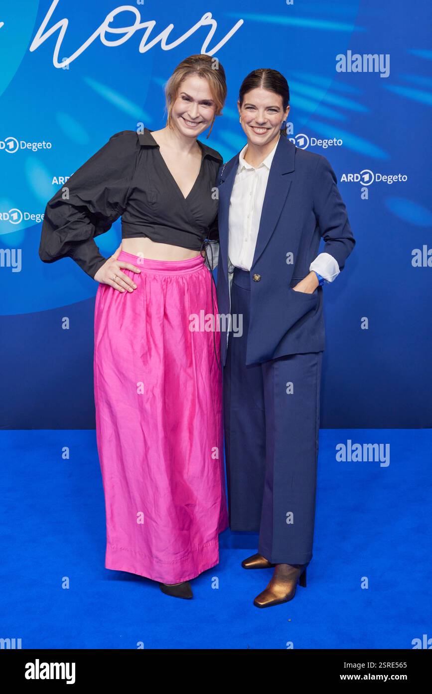 Lea Marlen Woitack und Maike Johanna Reuter - Gaesteankunft zum ARD ...