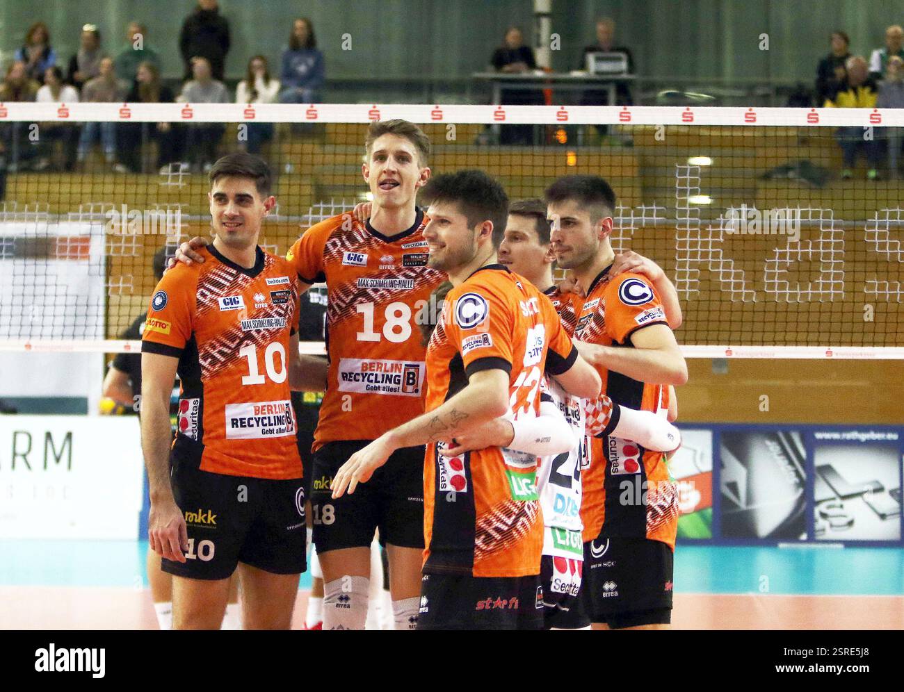 Berliner Freude nach dem Sieg He Volleyball Bundesliga 2024/25, TSV ...