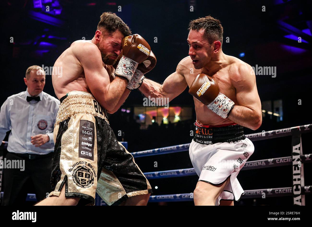 Neu Ulm, Germany. 15th Feb, 2024. Boxing: Light heavyweight, Sturm ...