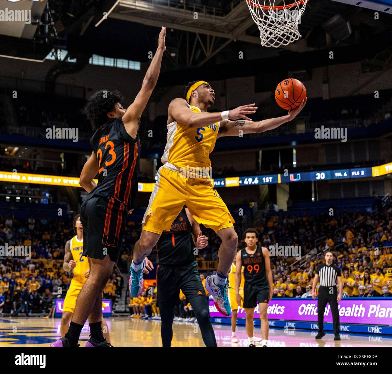 Pittsburgh, Pennsylvania, USA. 15th Feb, 2025. Pitt Panthers guard ...