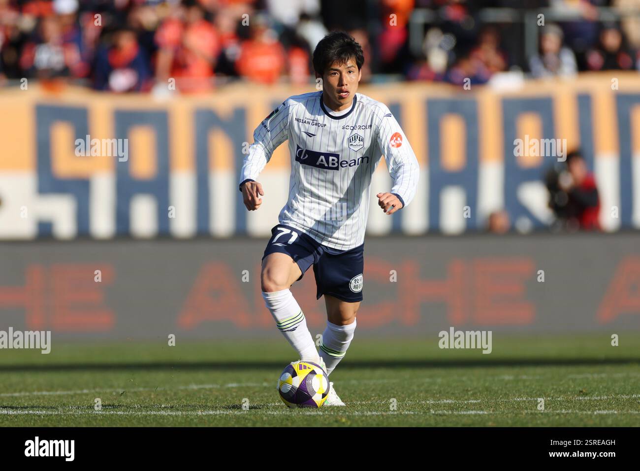 Saitama, Japan. 15th Feb, 2025. Ryotaro Nakamura (Montedio) Football/Soccer : 2025 J2 League ...
