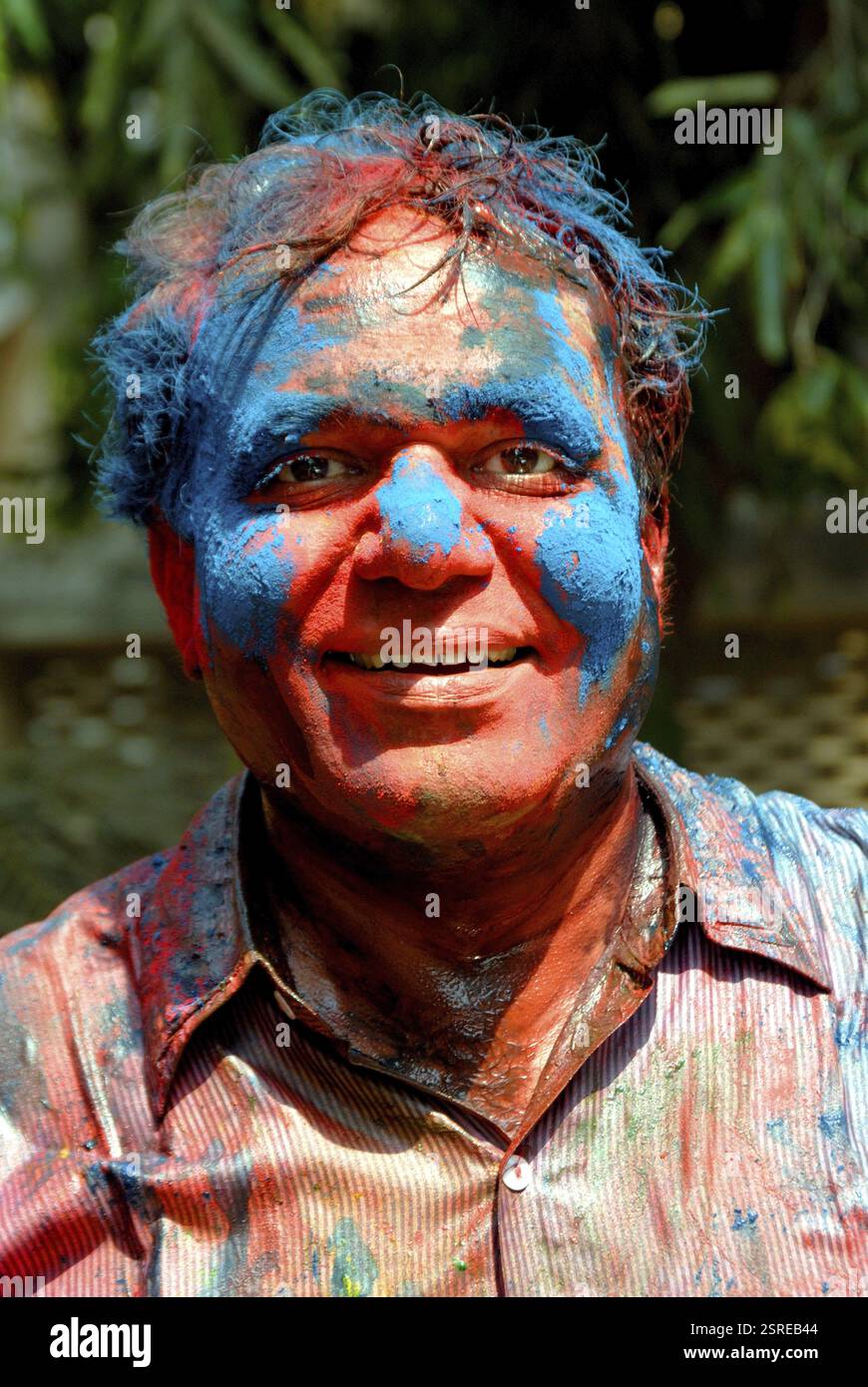 Faces coloured to celebrate hi-res stock photography and images - Alamy