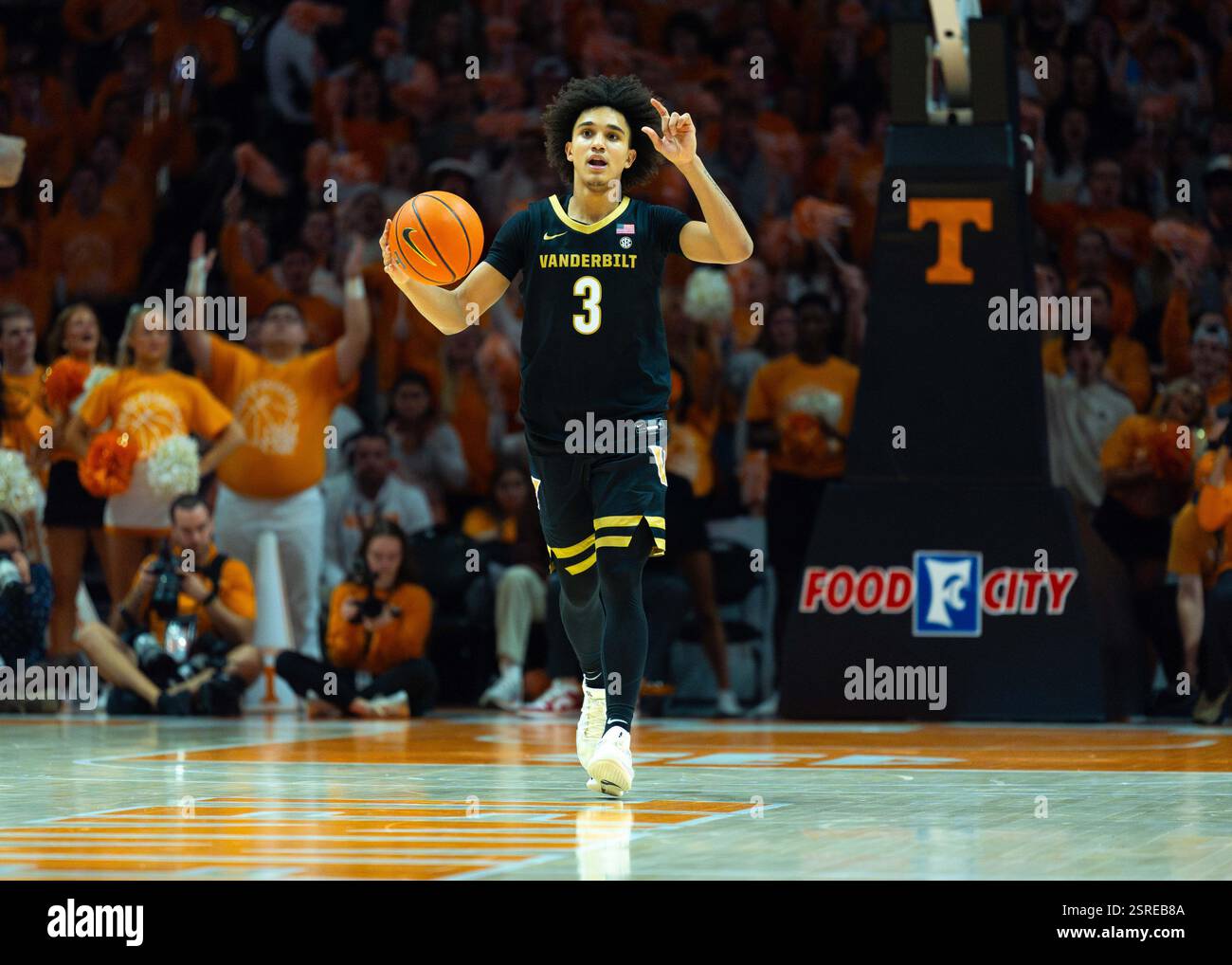 February 15, 2025: Tyler Tanner (3) of the Vanderbilt Commodores brings ...