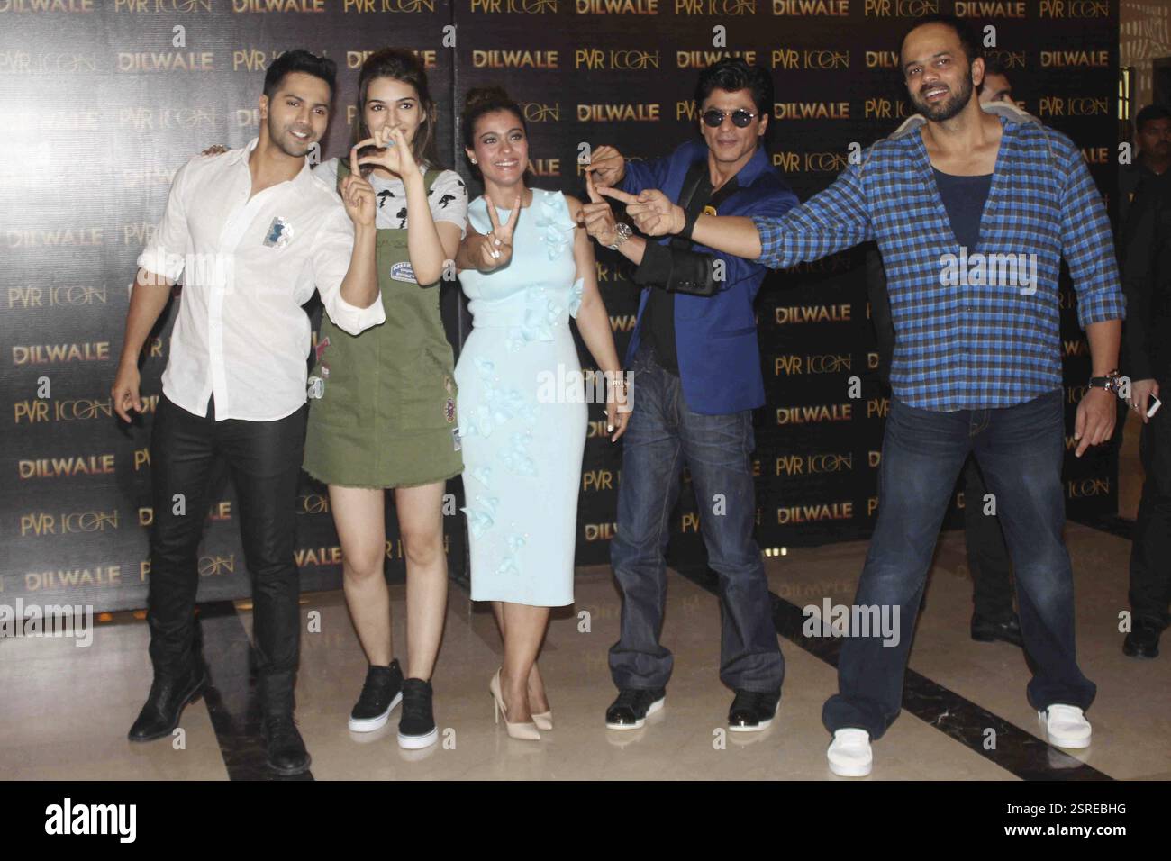 Bollywood actors Varun Dhawan Kriti Sanon Kajol Shah Rukh Khan Rohit ...