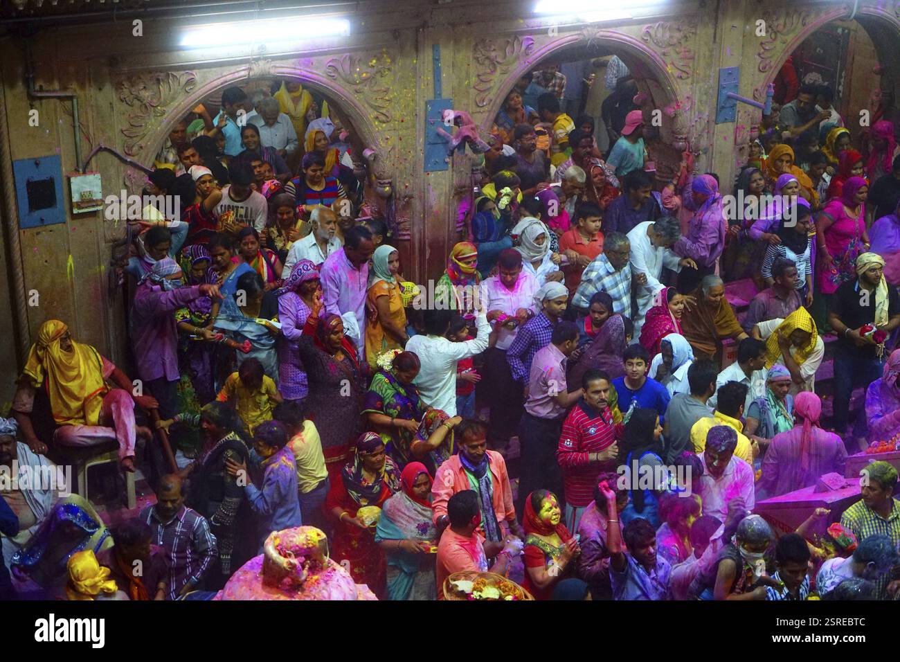People celebrating Holi festival of Banke Bihari Temple, Uttar Pradesh ...