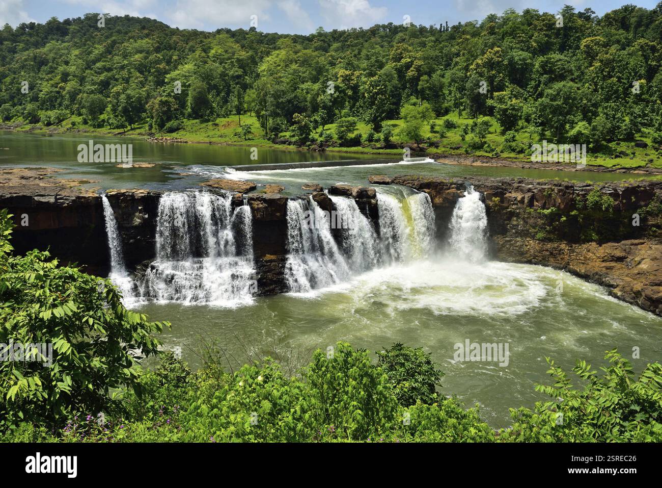 Gira waterfall, Ambika river, Wanarchond, Saputara, Gujarat, India ...