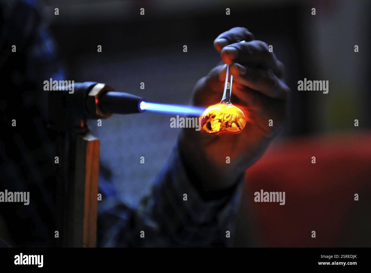 Glass Handicraft Surat Gujarat India Asia Dec 2010 Stock Photo - Alamy