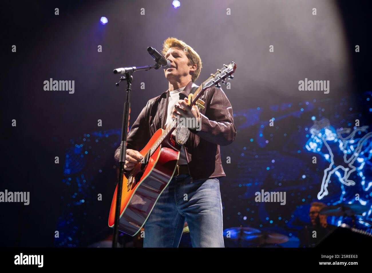 Manchester, England, 15th February, 2025. James Blunt performing at AO ...