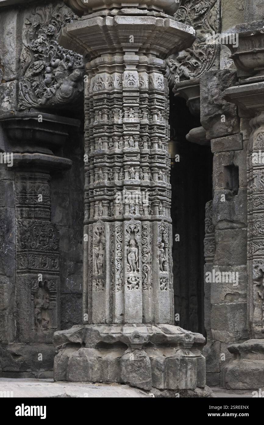 Carved pillar in Iyeshwareshware Shiva temple, Sinner Sinnar, Nasik ...