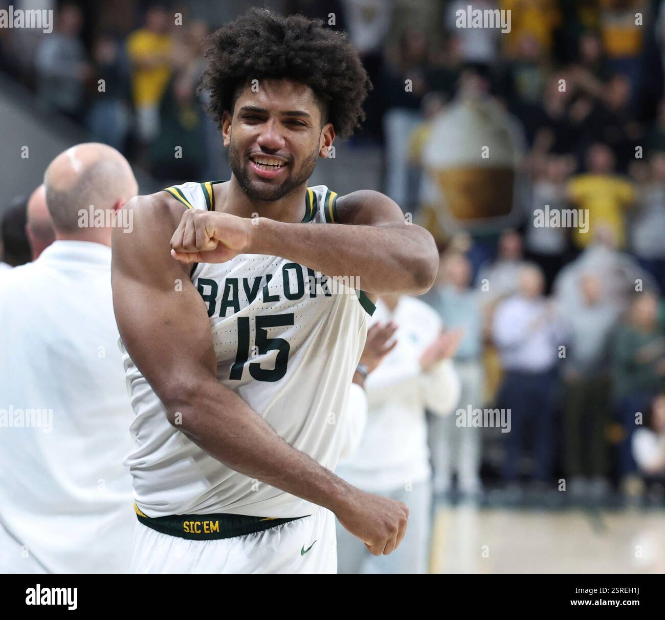 Baylor forward Norchad Omier reacts to a missed field goal by West ...