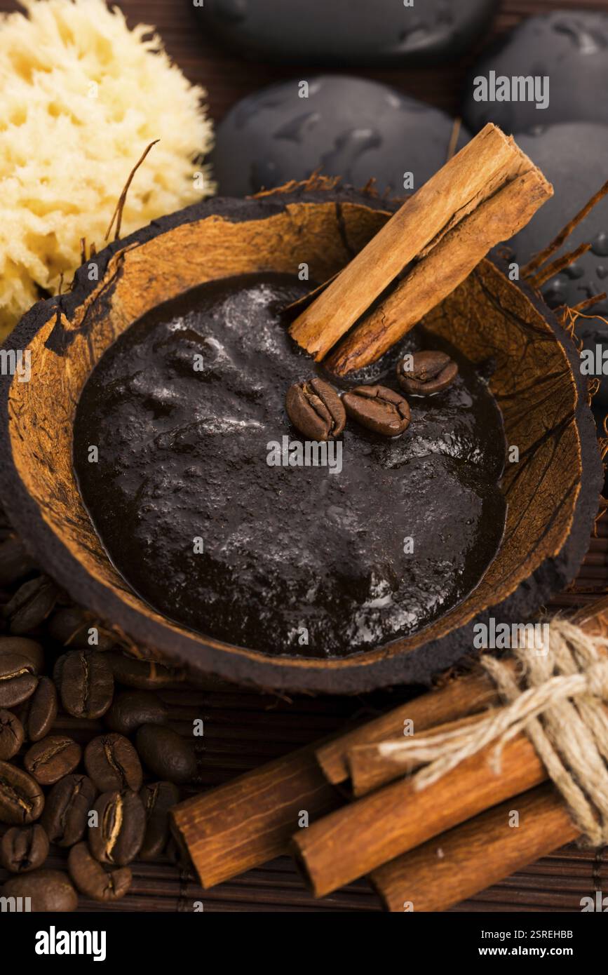 Homemade face and body organic all natural coffee scrub (peeling) with ...
