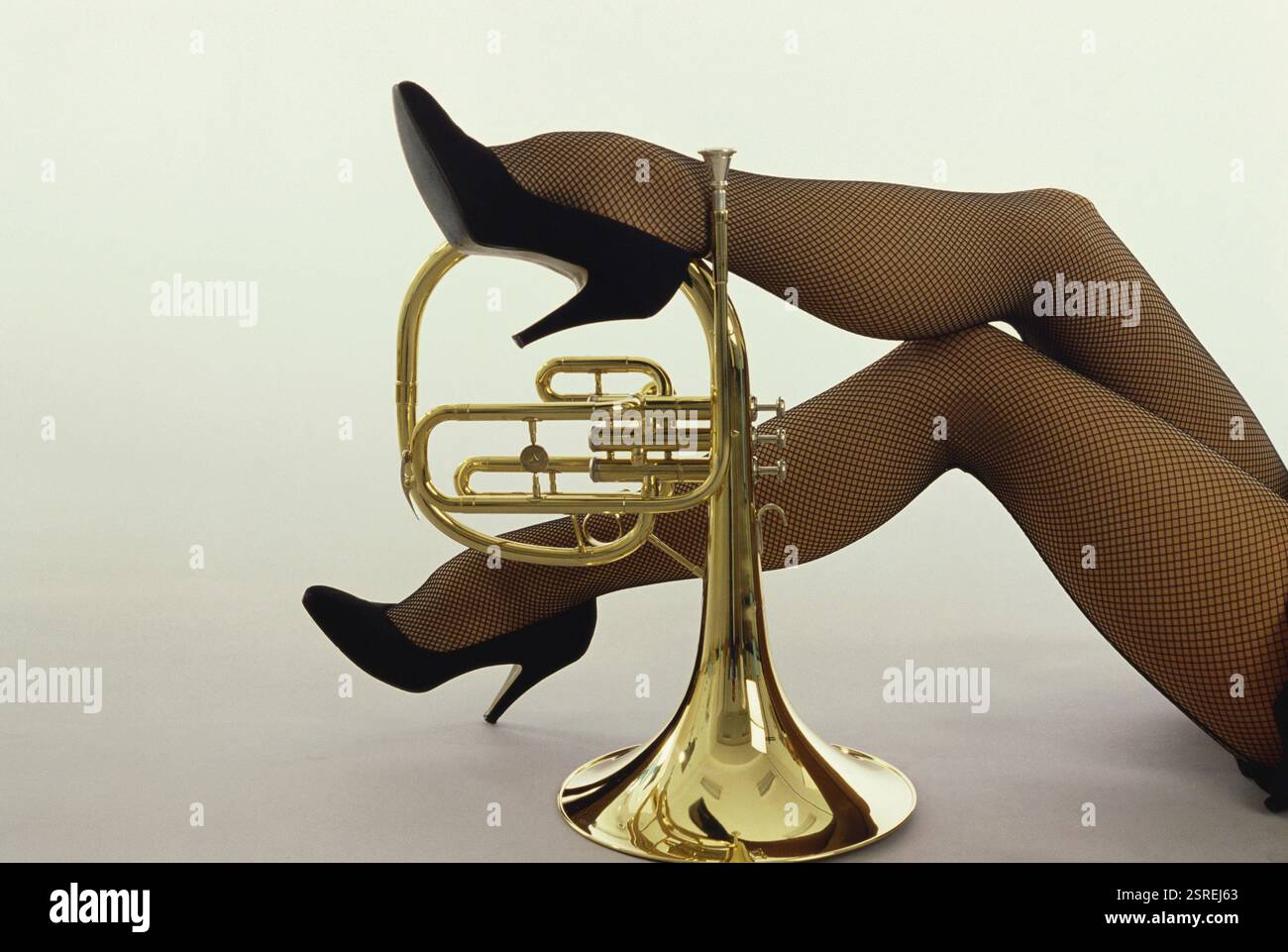 Trumpet lady hi-res stock photography and images - Alamy