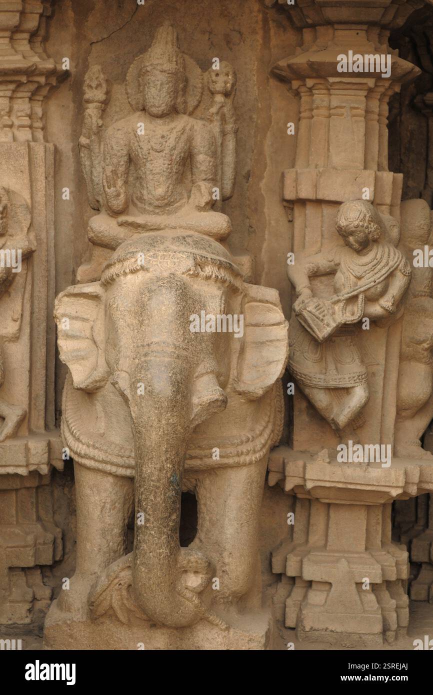 Elephant figure on hindu temple hi-res stock photography and images - Alamy