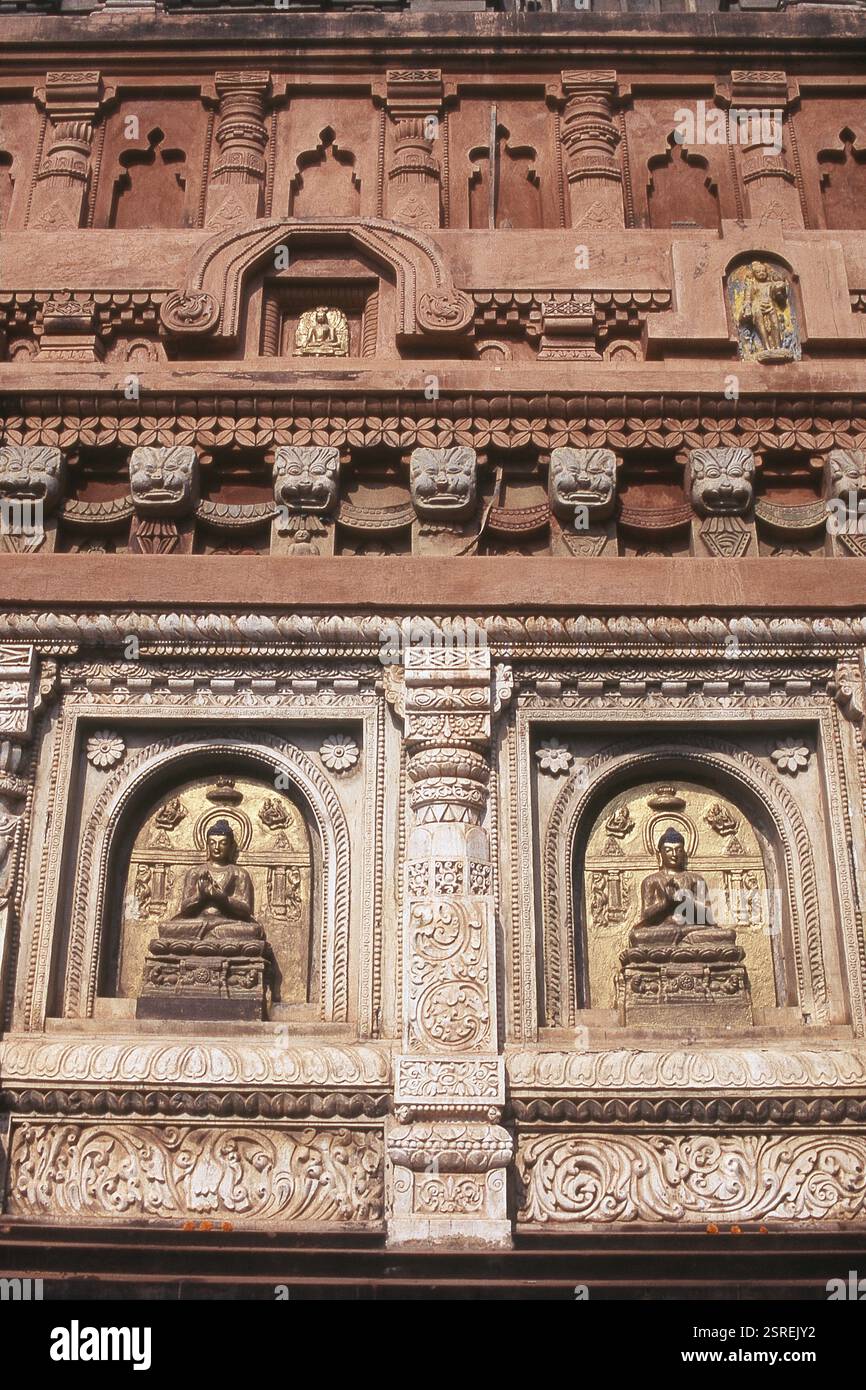 Carved Buddha on Mahabodhi Temple wall, Bodh Gaya, Bihar, India, Asia ...