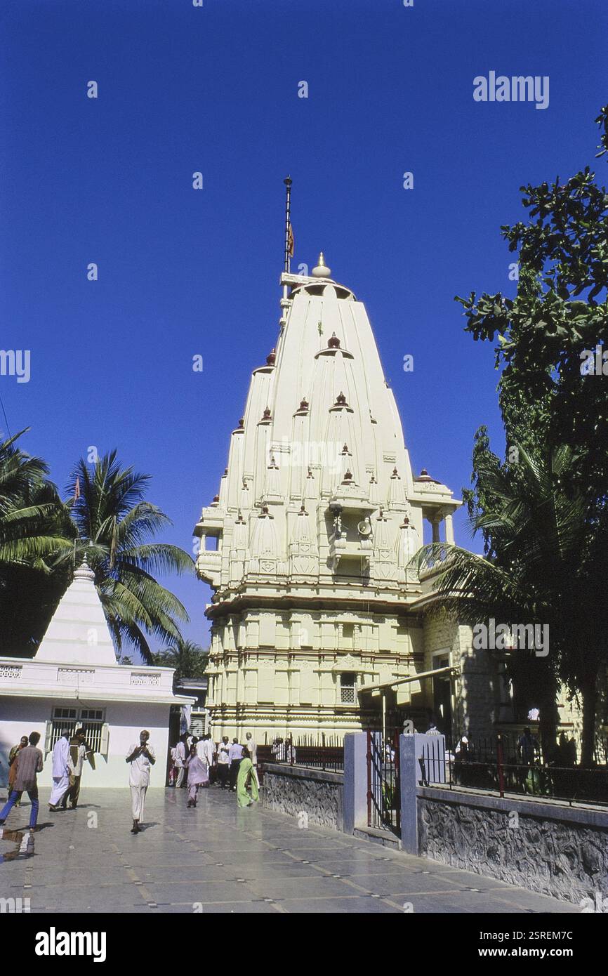 Bhagwan Nityanand Samadhi Mandir, Ganeshpuri, Thane District ...