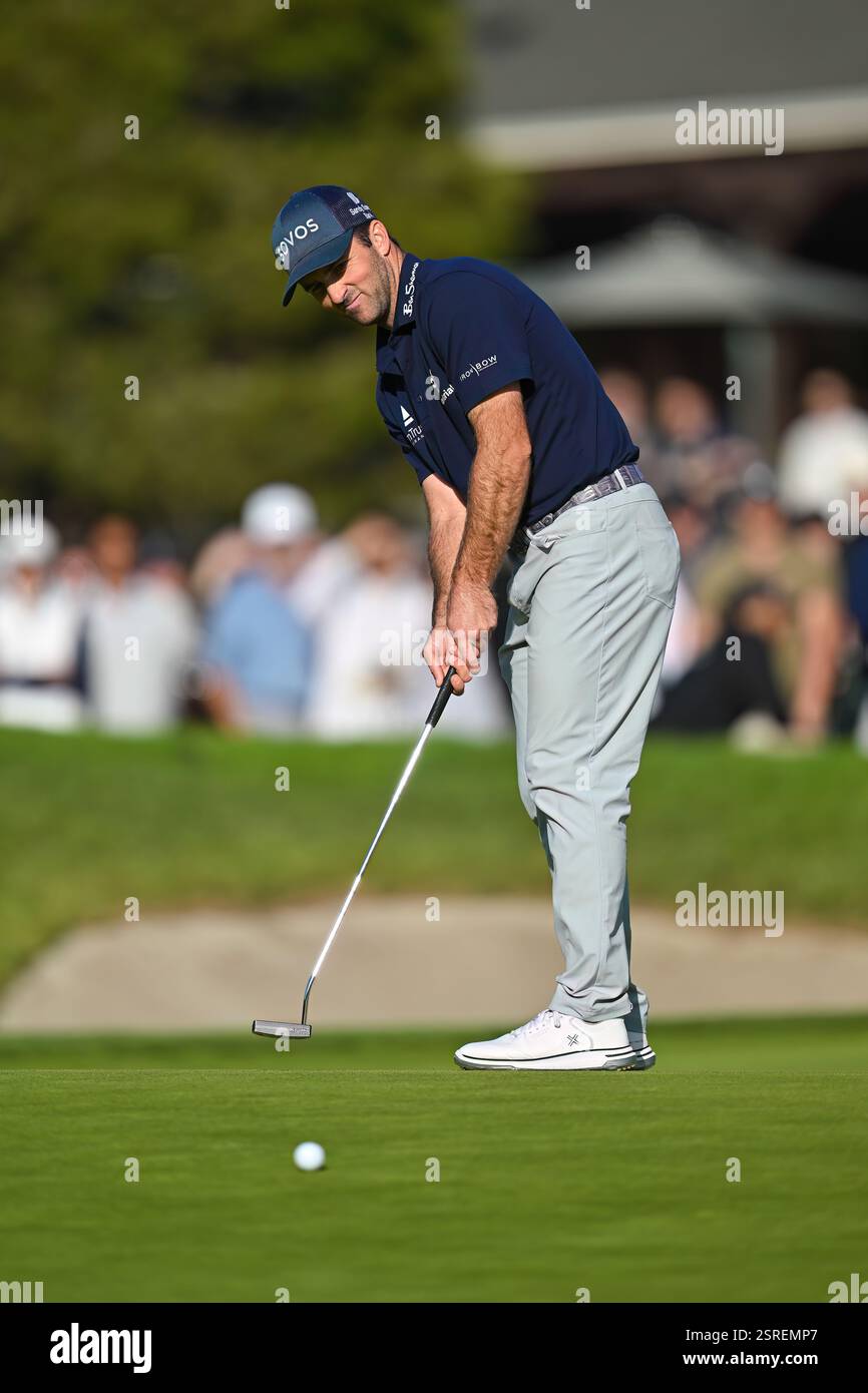 San Diego, California, USA. 15th Feb, 2025. Denny McCarthy putts on the ...