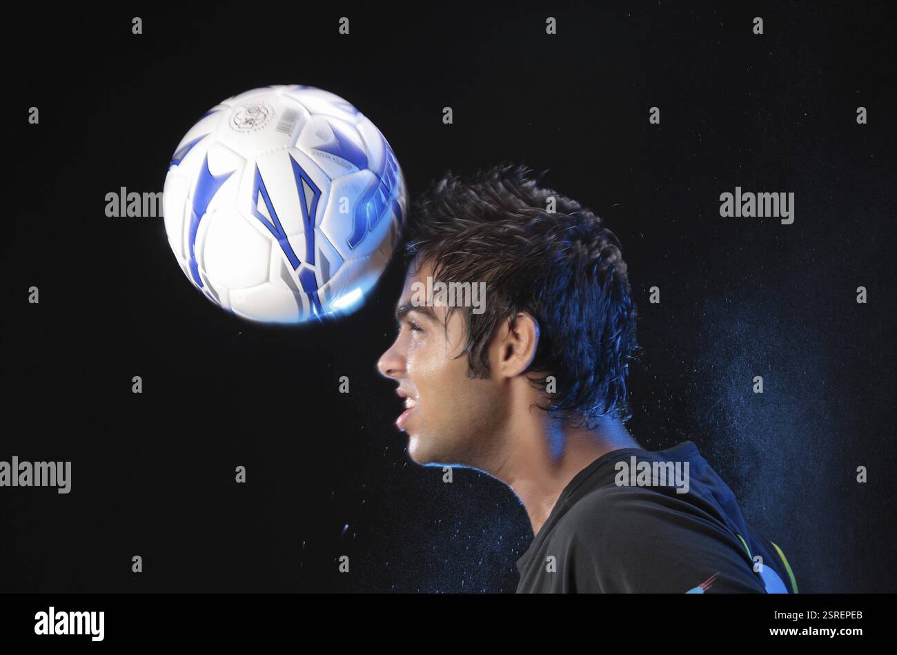 Head kick hi-res stock photography and images - Alamy