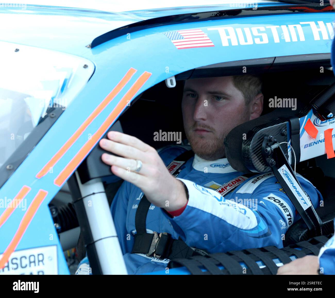 DAYTONA BEACH, FL - FEBRUARY 15: Austin Hill (#21 Richard Childress ...