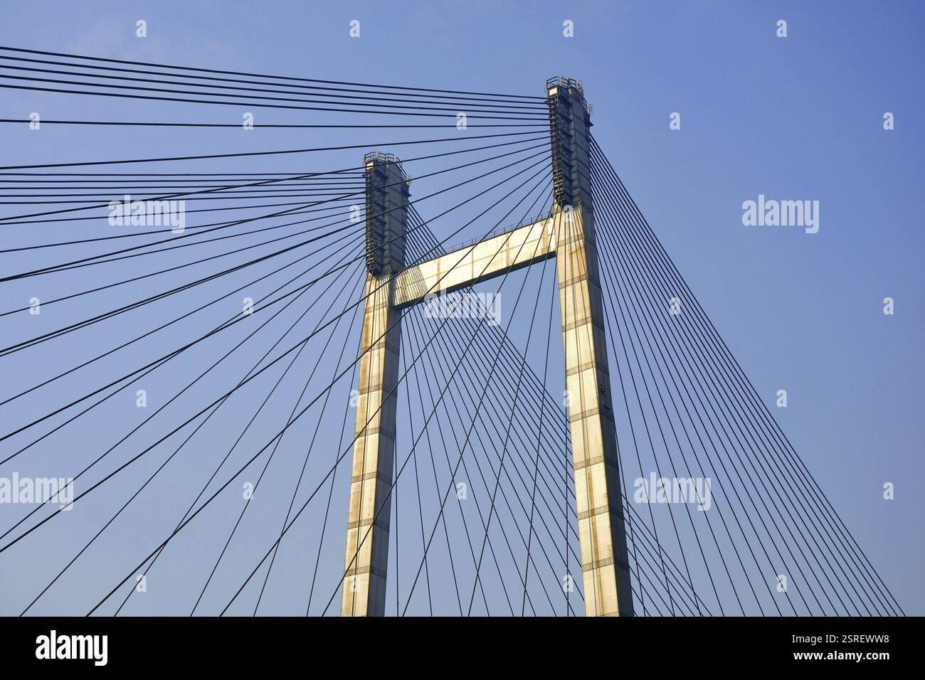Pattern of second Howrah bridge at kolkata India Stock Photo - Alamy