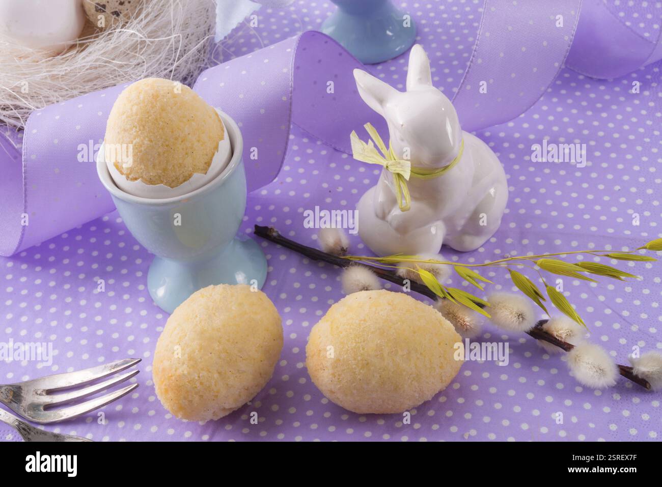 Oster cake in the chicken egg Stock Photo - Alamy