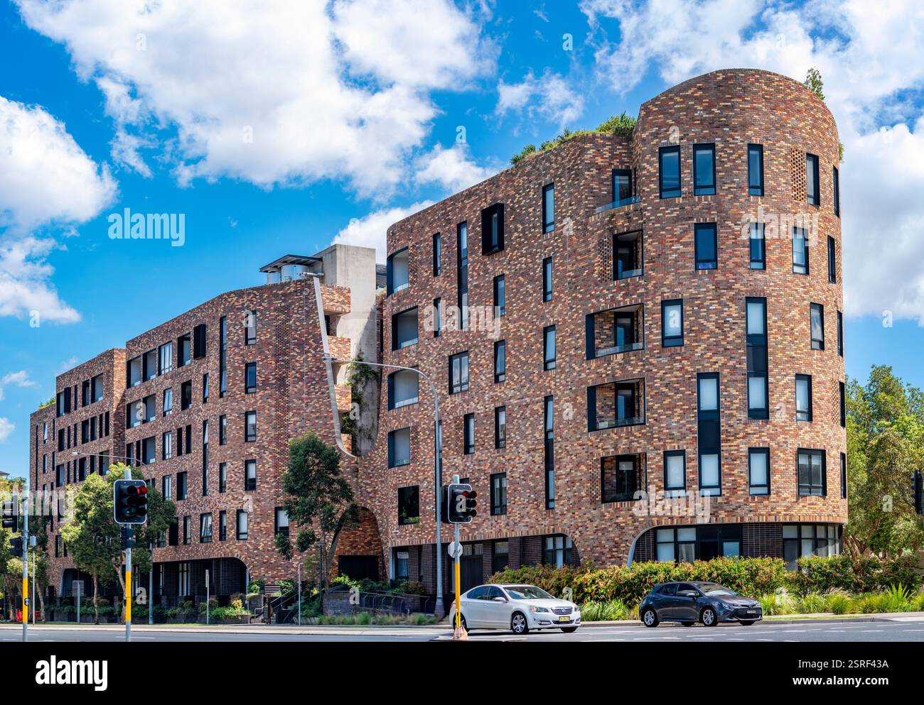 Recycled brick hi-res stock photography and images - Alamy