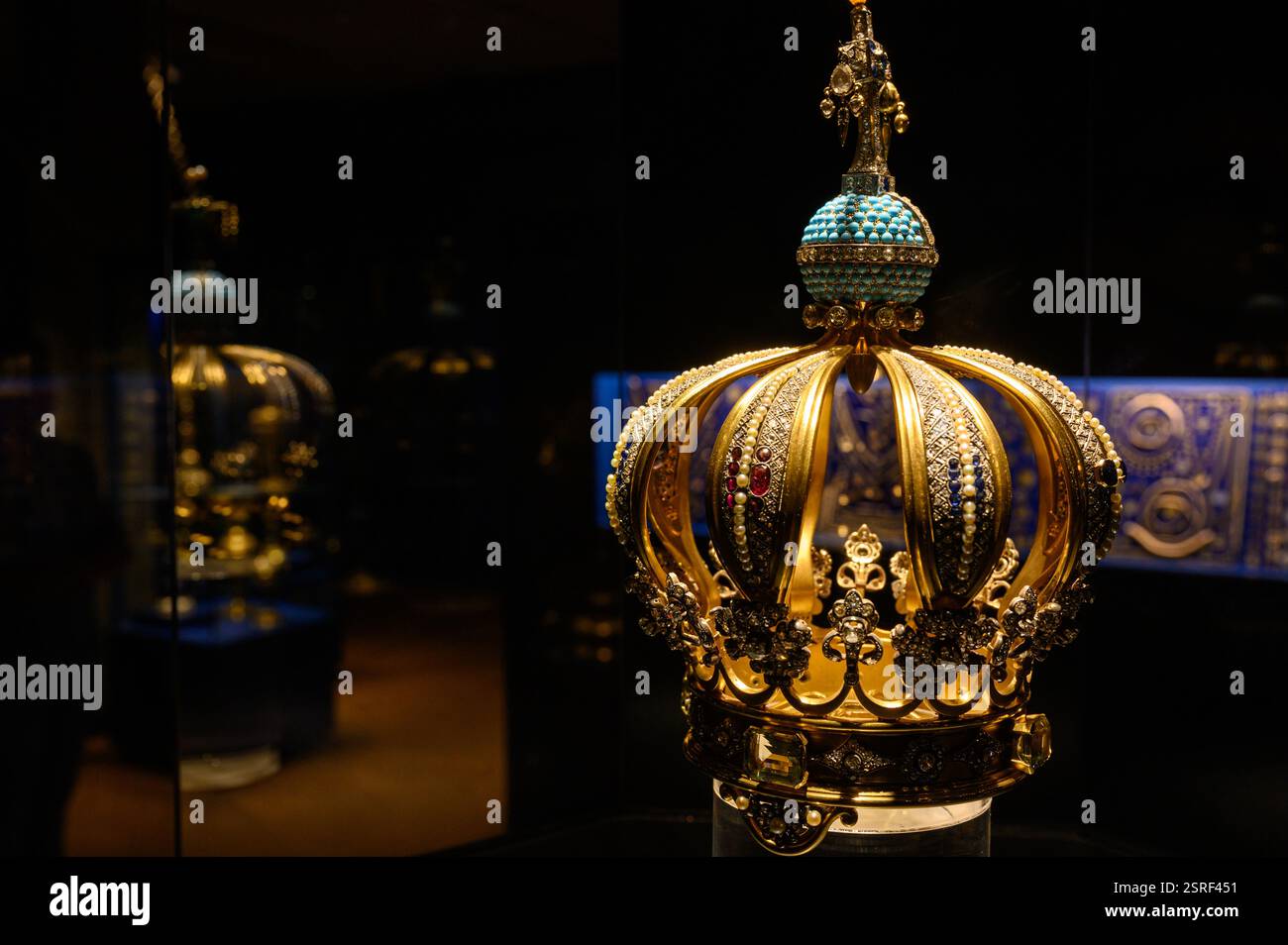 The Crown of Our Lady of Fatima holding the bullet of the assassination ...